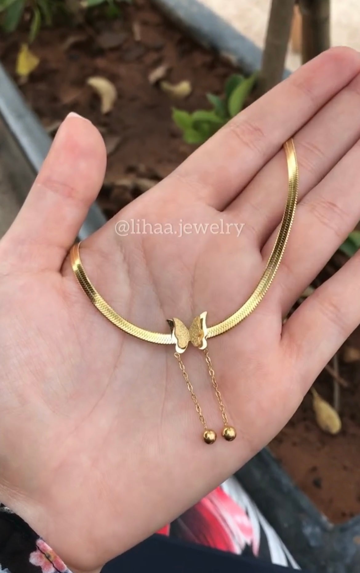 Collier papillon – LIHA BOXES
